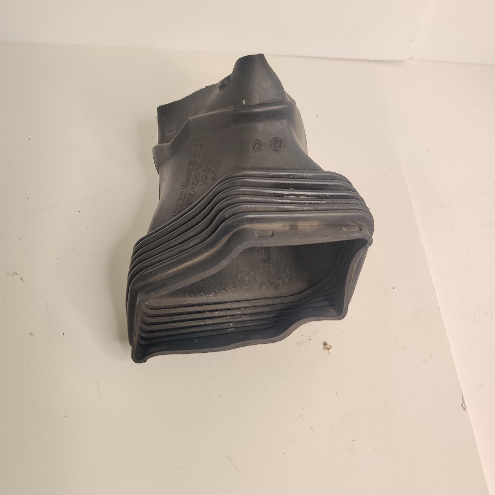 2005-2011 Audi A6 Air Intake Duct Tube OEM 4F0129739B | eBay