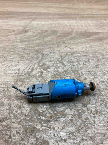 8200168239 B Renault Brake Light Switch sensor pedal With Plug OE ...