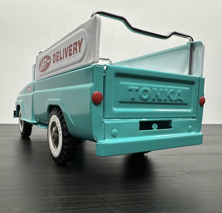 Tonka Jet Delivery Truck Parts Reproduction-Two Panels and Two Brackets ...