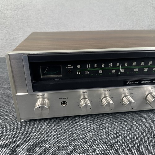 Sansui 221 Stereo Receiver FM/AM Vintage Hifi Audio 8W / Channel Mid ...