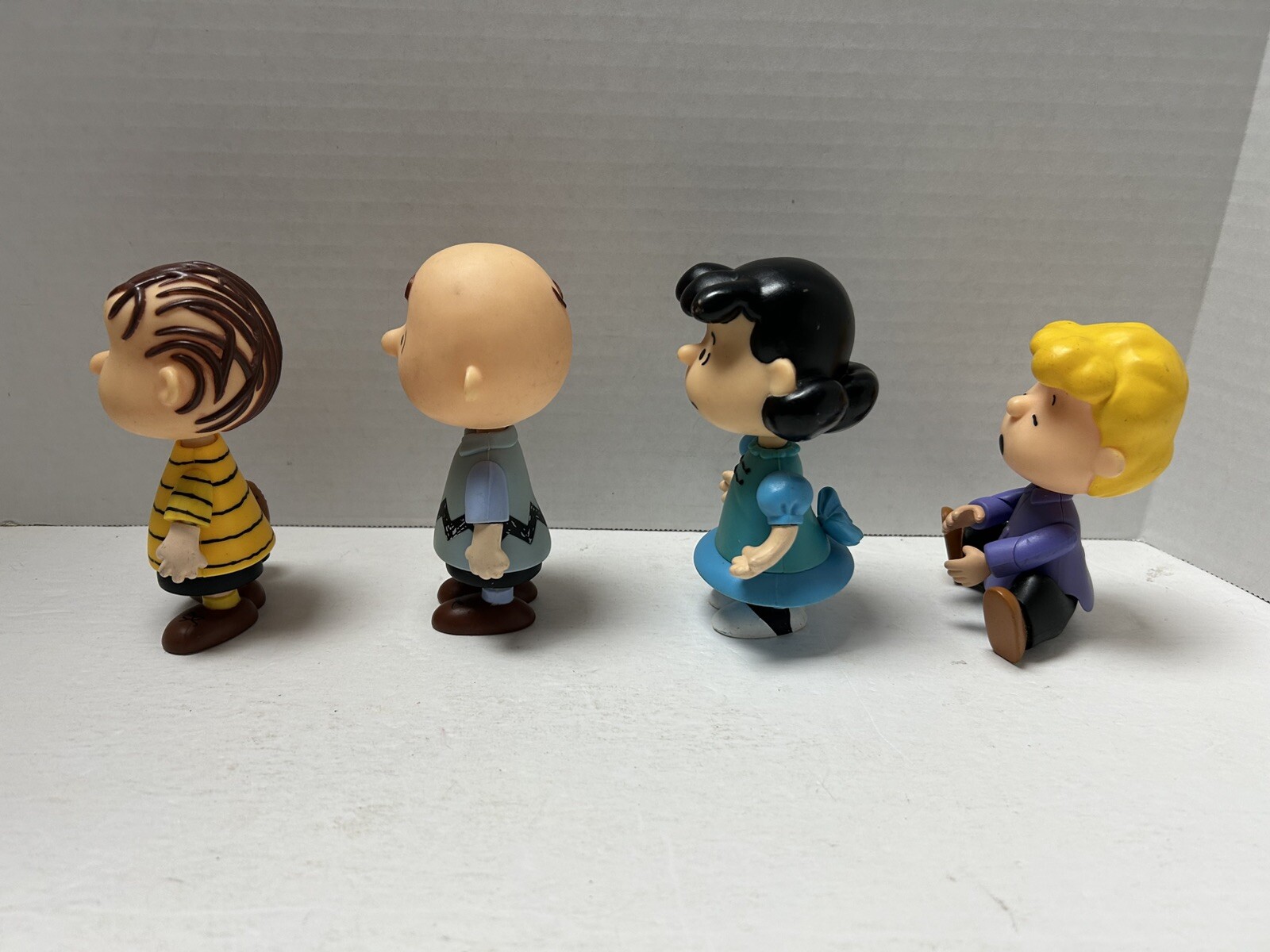 Memory Lane Peanuts Charlie Brown, Lucy, Schroeder, Linus Poseable ...