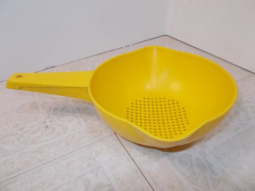 Vintage Tupperware Colander Strainer 1 Quart Yellow #1200 w/ Handle | eBay