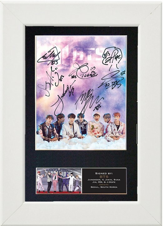 Bts Autograph With Picture Frame Beyond The Scene Bangtan Boys 방탄소년단 K ...