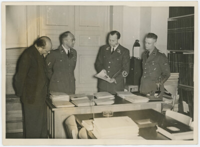 Der Minister Für Norwegen Fugelsang Rechts Berlin. Franz Six. III Reich ...