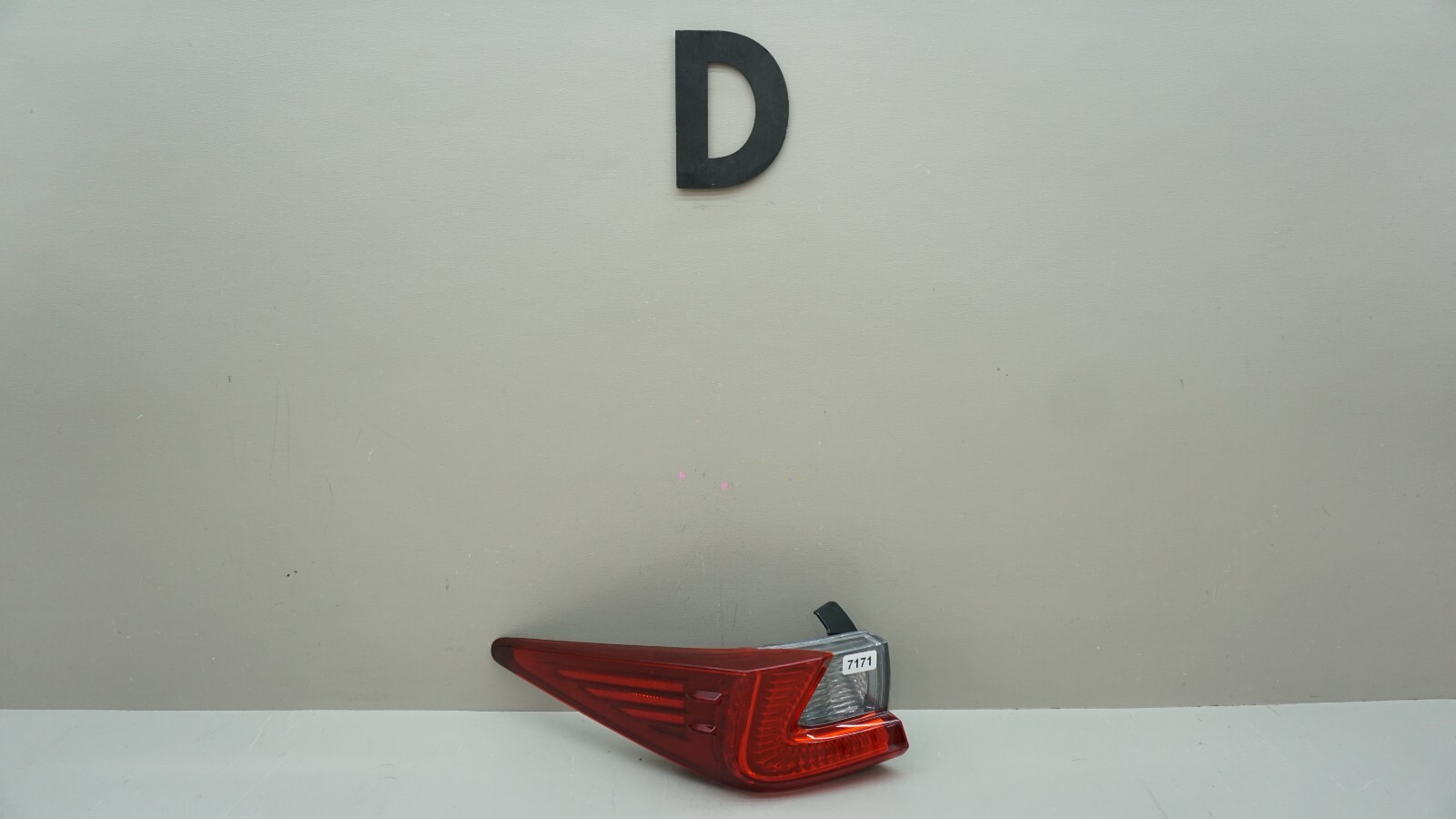 2015-2019 LEXUS RC350 REAR LEFT DRIVERS SIDE TAIL LIGHT OEM 15 16 17 18 ...