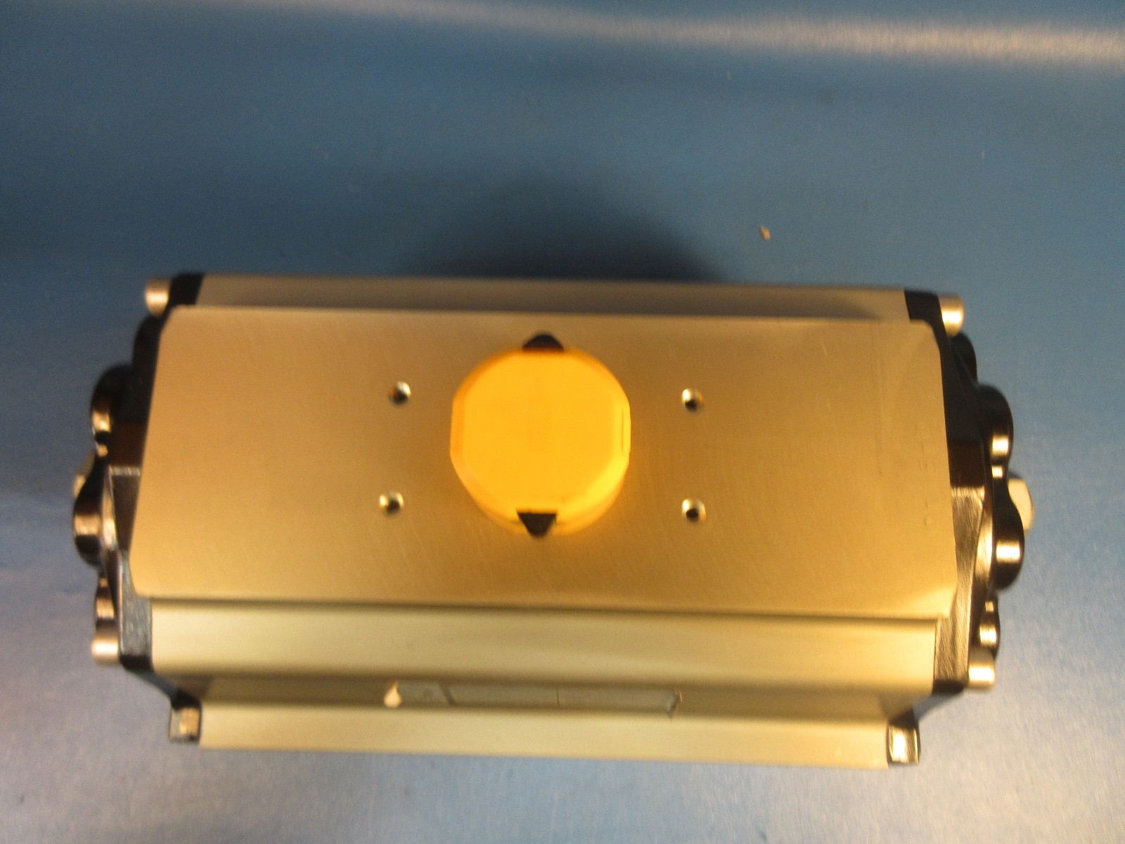 Radius AS-040, 4D-RDR, AS-040, N-20, 120 PSIG Pneumatic Actuator | eBay