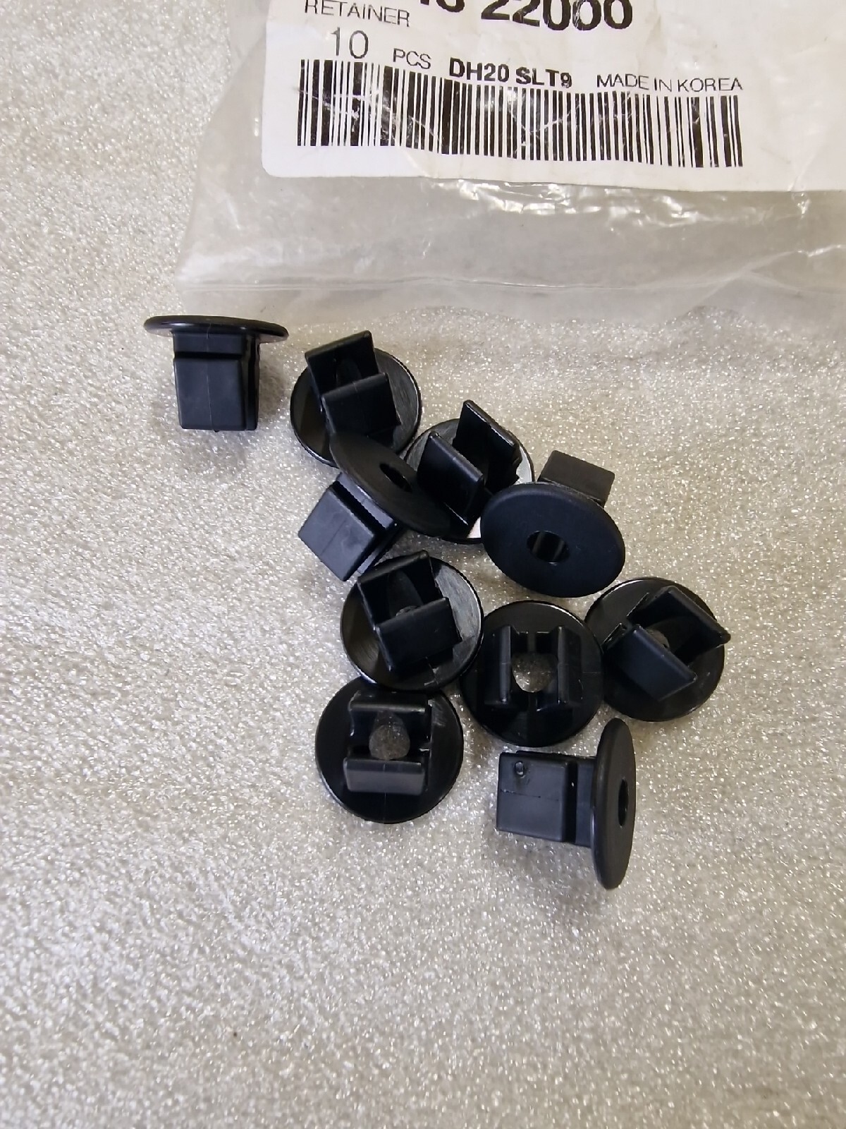 GENUINE Front Wheel Arch Lining & Mudguard Clips for some Kia Vehicles ...