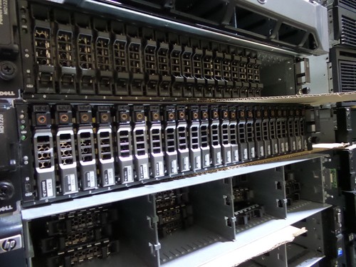 Dell PowerVault MD1220 24 bay 2.5" SAS Storage Array 2 x contr Rails ...