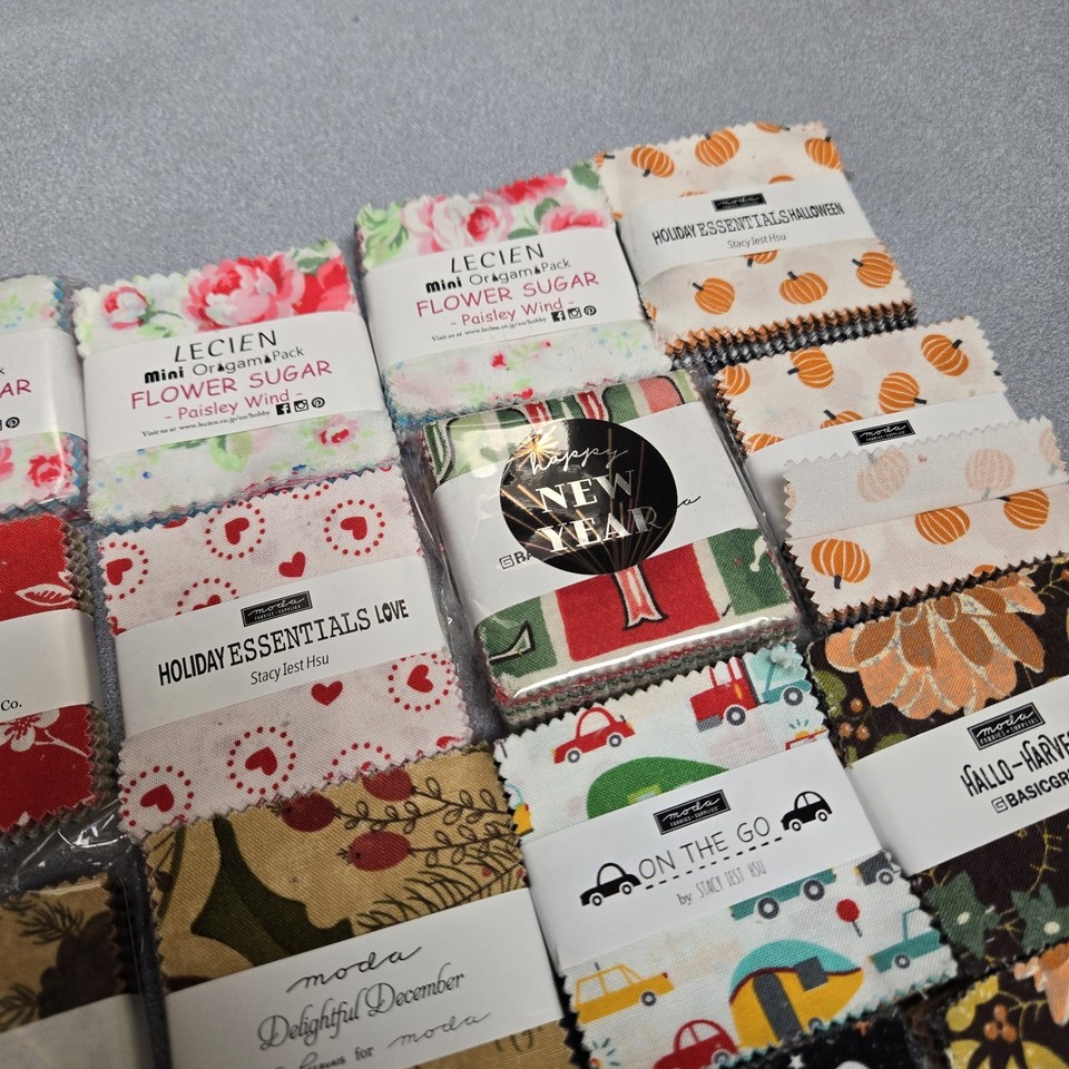 MODA Lot of 30 Mini Charm Packs NEW Basicgrey Urban Chiks Fig ...