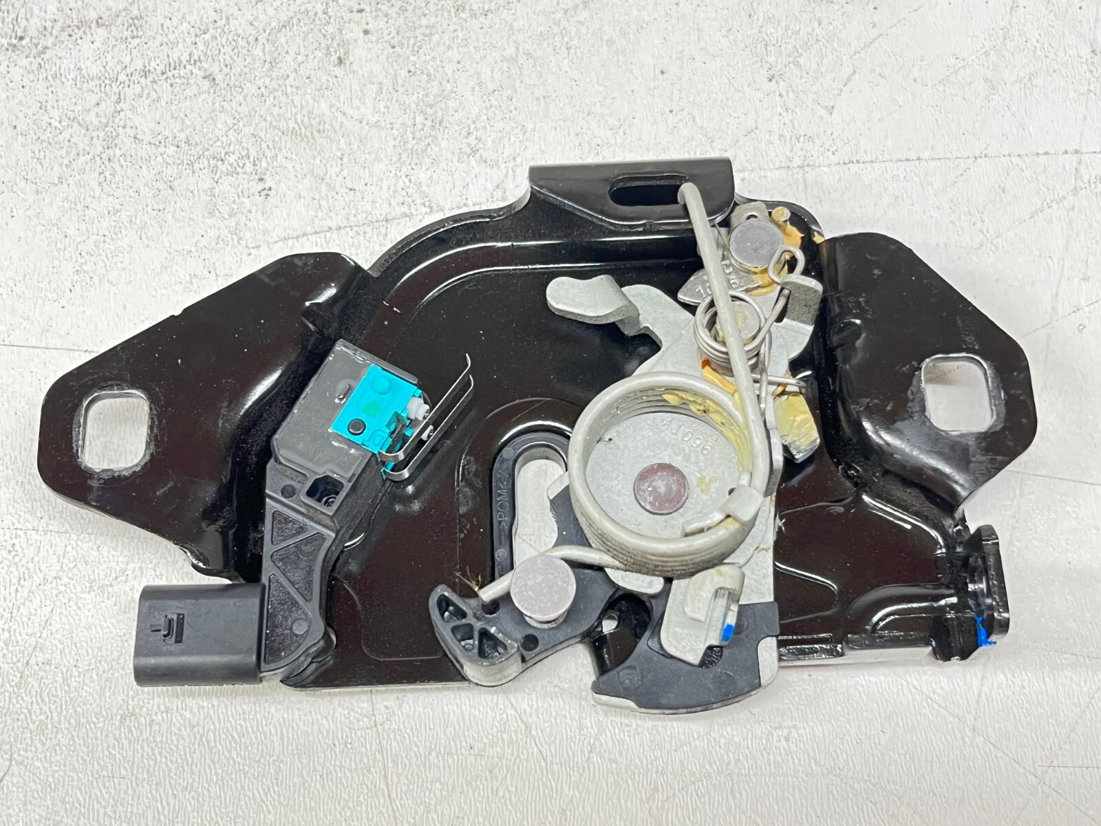 Tesla Model Y Hood Latch Lock 2020 1500397-00-E | eBay