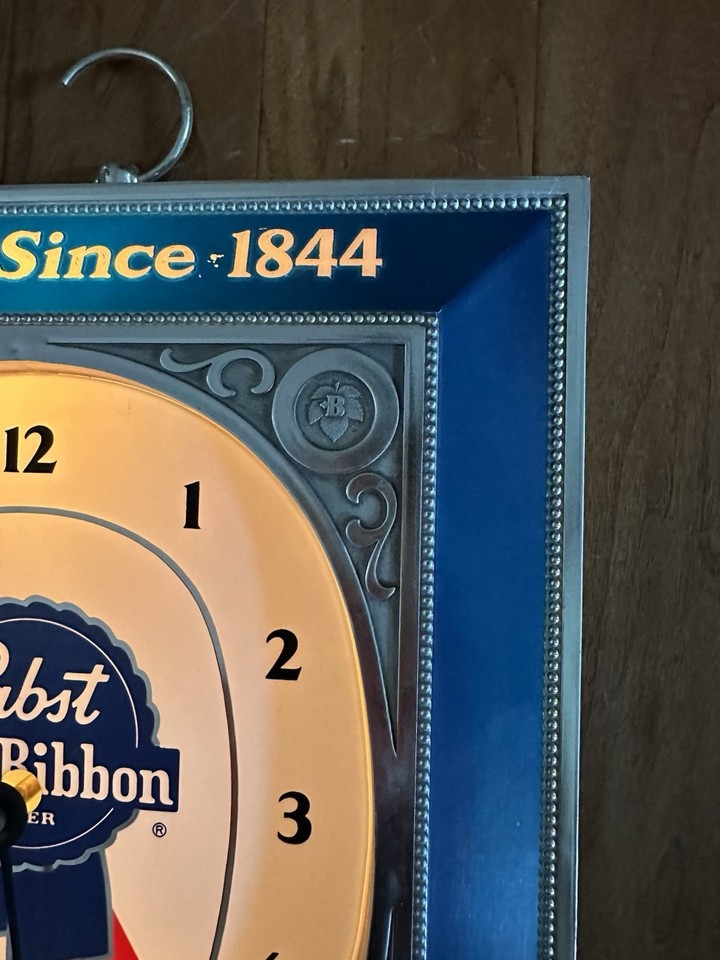 Vintage Pabst Blue Ribbon Light Up Sign Electric Wall Clock Beer Bar ...