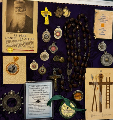 LOT OF 20 CATHOLIC 1st 2nd & 3rd CLASS RELIGIOUS RELICS FROM NUNS ...