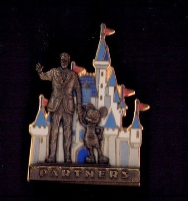 Disney 2008 Disney Pin Trading Partners Statue Walt & Mickey Mouse Pin ...