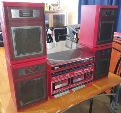 Sanyo red Stereo W10 Record Cassette Radio Player With Extra Speakers ...
