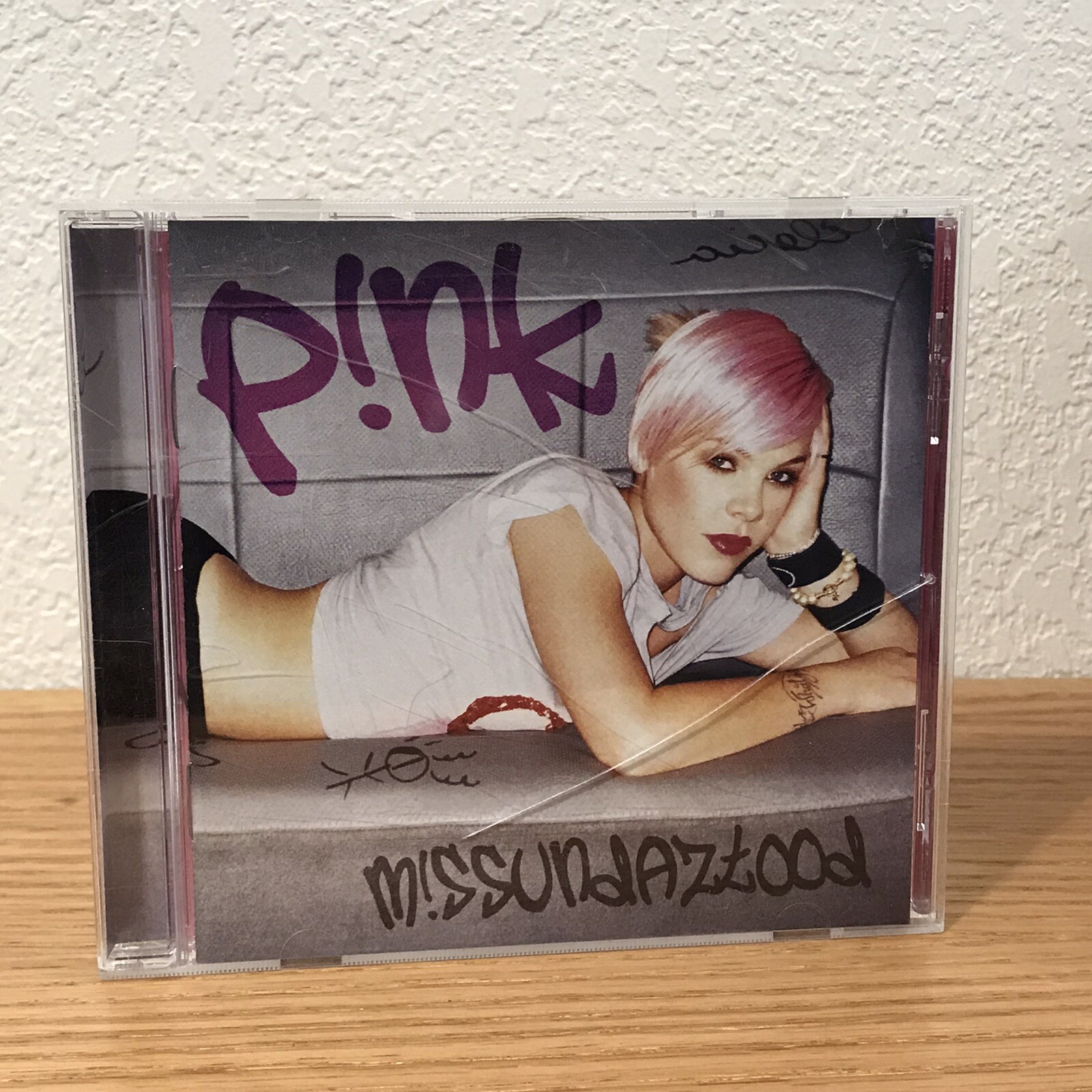 M!ssundaztood by P!nk (CD, 2001, Arista) Pink Missundaztood 14718-2 SEE ...