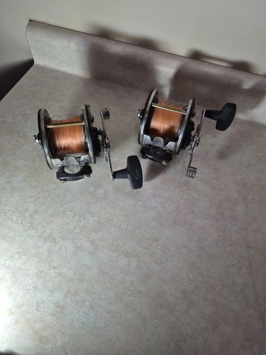 Pair Of Penn No. 309 Level Wind Fishing Reel Saltwater Freshwater Bait ...