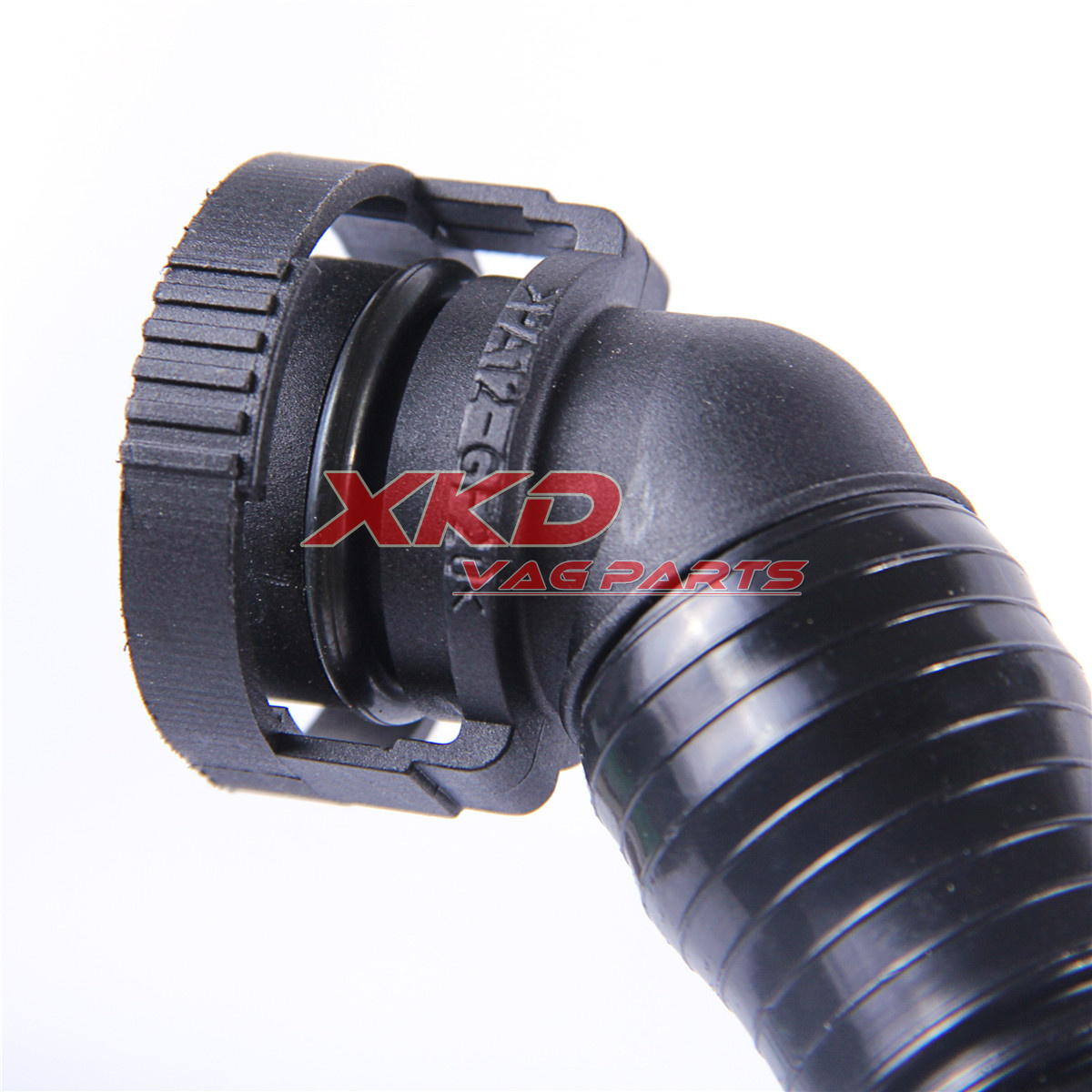 06E103217AC Crankcase Breather Vent Hose For VW Touareg Audi A4 A5 A6 ...