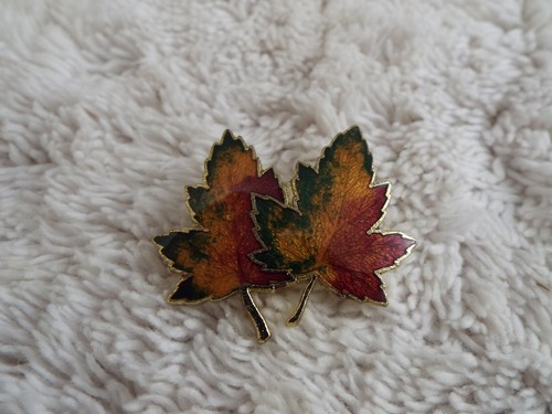 Double Maple Leaf Pin (C56) | eBay