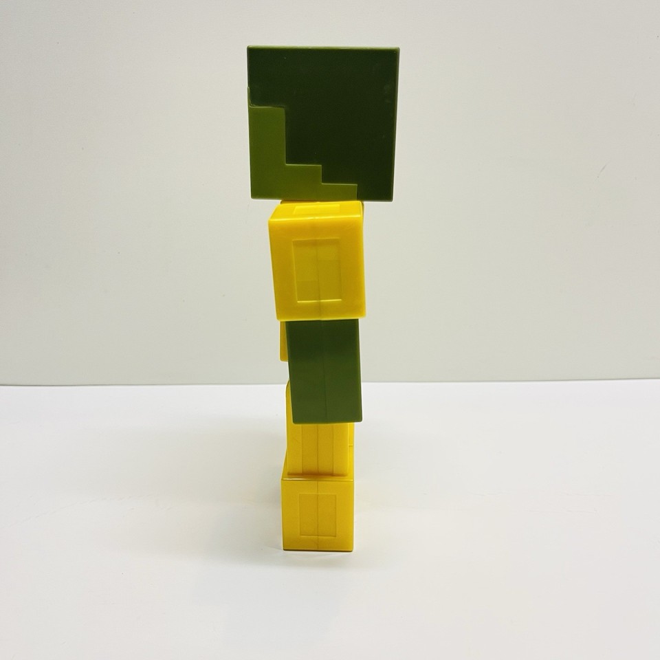 Minecraft Large 8.5" Pixel Action Figure Lot + Creeper Night Light | eBay