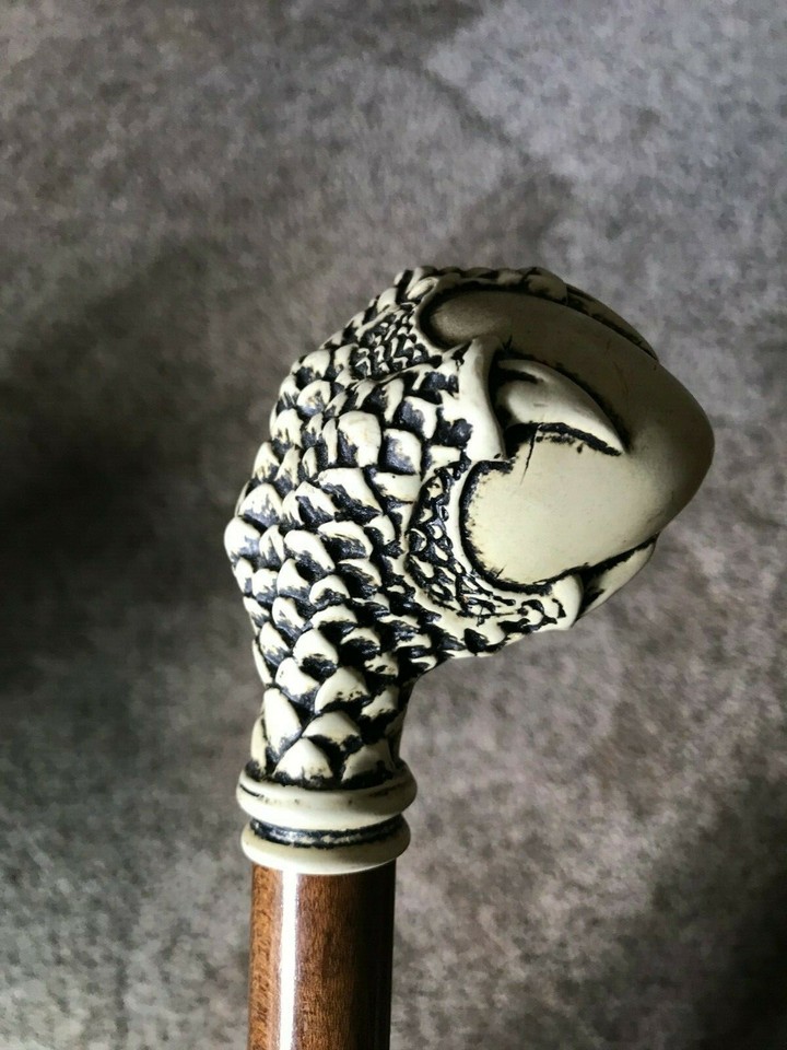 BEAUTIFUL HARD WOOD CANE WITH DRAGON/EAGLE CLAW HANDLE | eBay