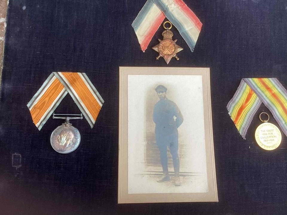 WW1 British 1914 Mons Star War & Victory Medal Trio 3100 Pte E H ...