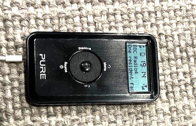 Pure Move DAB Digital 2500 Radio Portable Rechargeable Pocket Audio ...