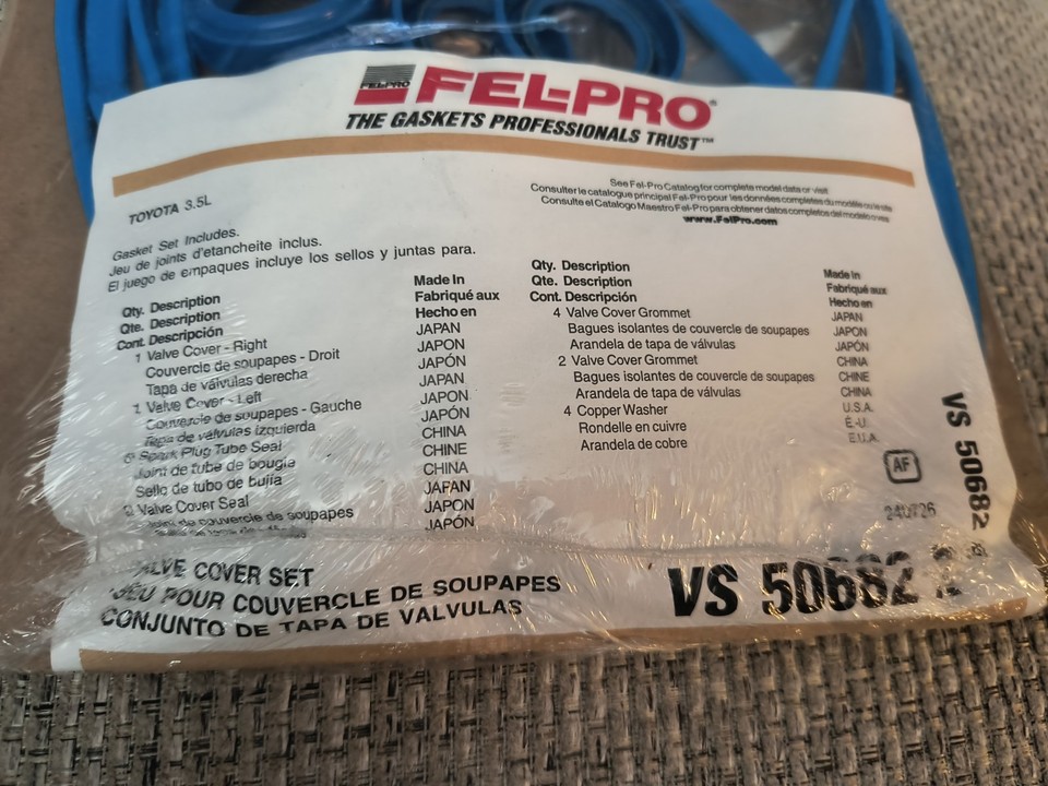 NEW Fel Pro VS 50682 R Valve Cover Gasket Set Toyota 3.5L | eBay