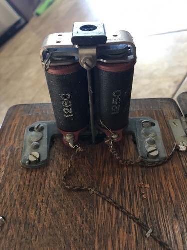 VINTAGE WESTERN ELECTRIC MAGNETO HAND CRANK TELEPHONE & RINGER BOX OAK ...