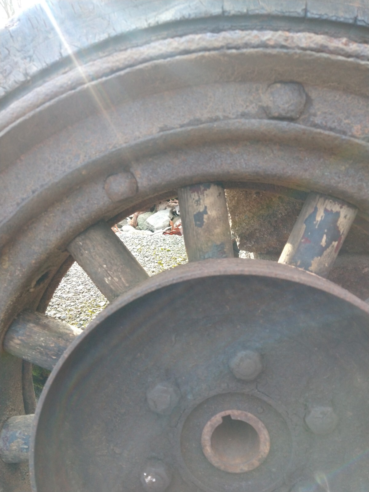 2-1925 1926 1927 Model T Ford TT Truck 20" REAR WOOD SPOKE WHEEL / HUB ...