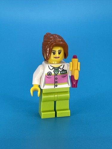 LEGO Town Minifigure Grocery Store Worker Business Woman Food Cashier ...