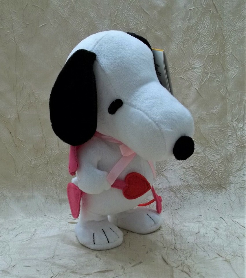 Peanut's Cupid Snoopy 9" Animated Plush Waddles & Plays Linus & Lucy ...