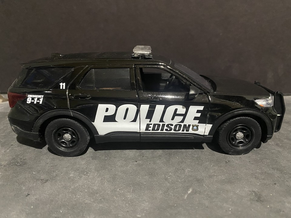 Edison Police NJ 1:24 Scale Ford Explorer Interceptor Police | eBay
