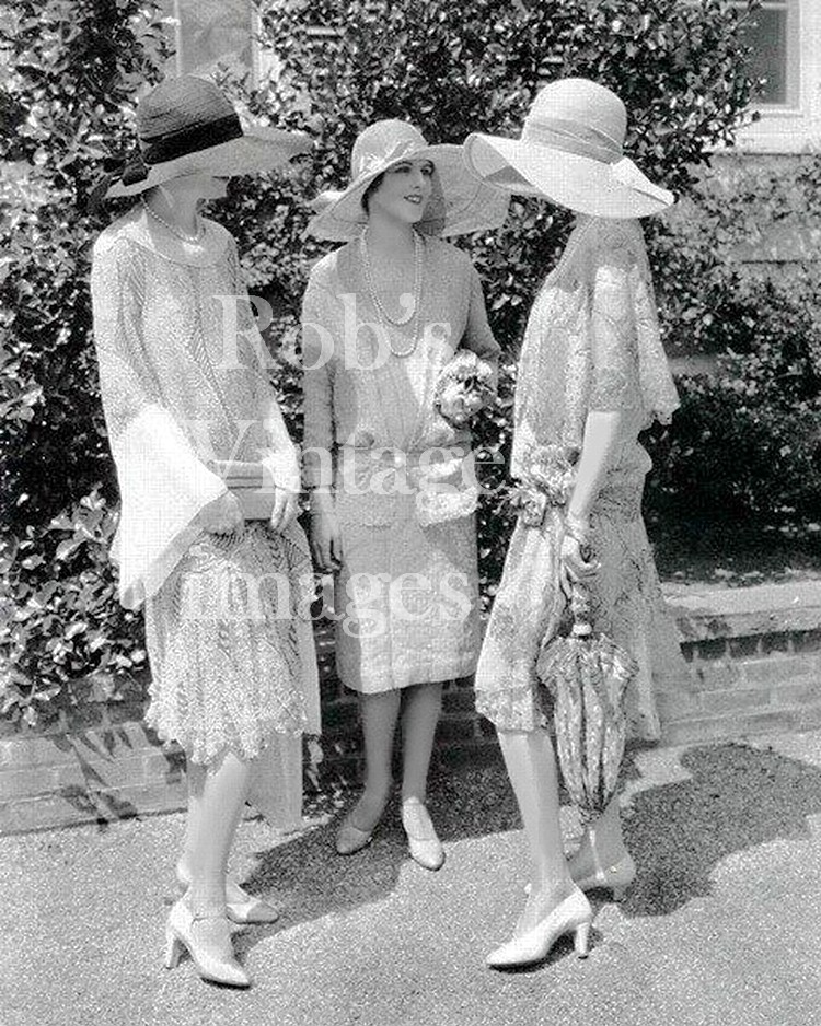 Stylish New York City Ladies at Races Photo 1928 Flappers Jazz ...