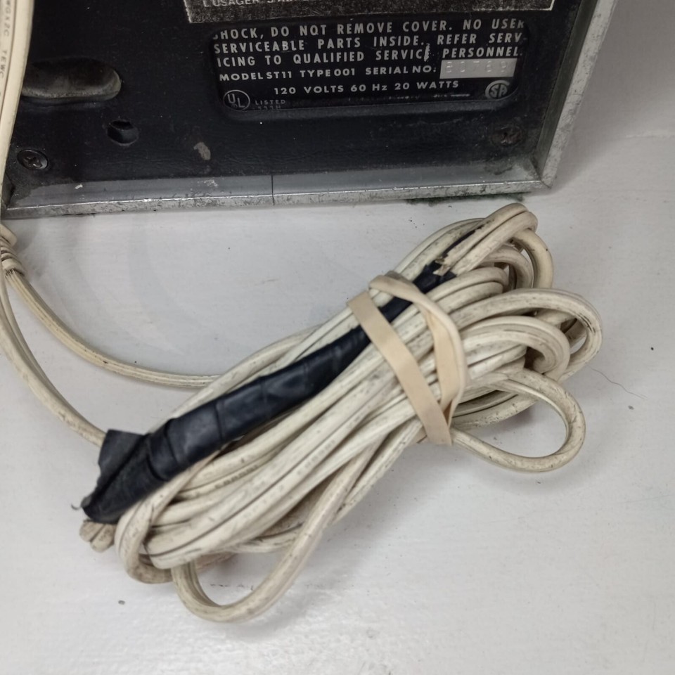 Conn Strobotuner – Model ST-11 Analog Instrument Tuner - Power on ...