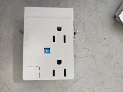 Box of 6 HAWORTH 120V 15A 60HZ DUPLEX RECEPTACLES | eBay