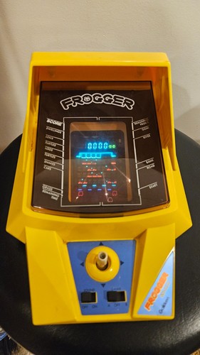 Gakken Frogger Japenese Coleco Hand Held LSI Electronic Game from Sega ...
