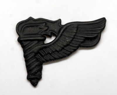 PATHFINDER PARATROOPER Subdued BLACK LAPEL HAT PIN US ARMY VET TORCH 1 ...