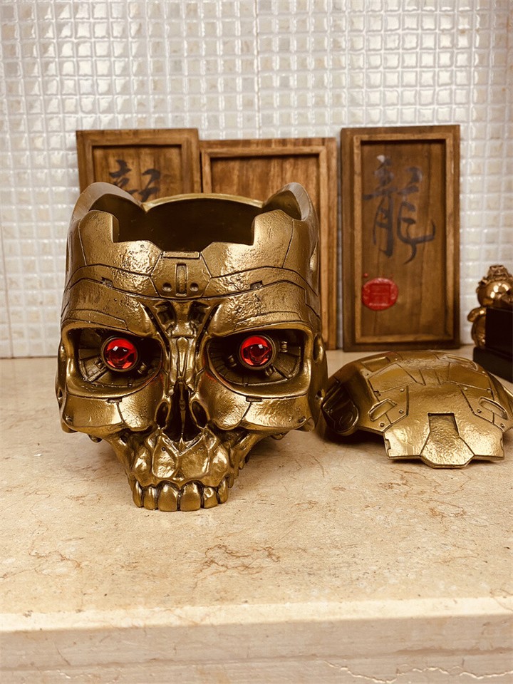 Stock Terminator Arnold T2 T800 Golden Endoskeleton Skull Statue Cold ...