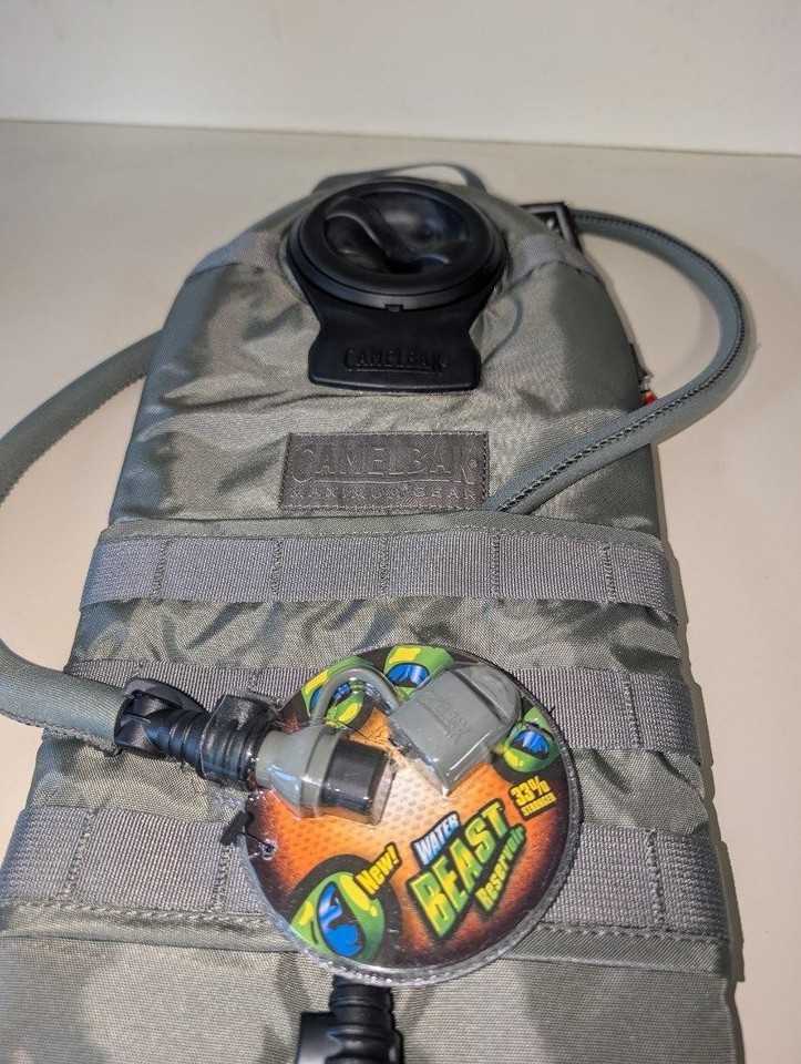 NEW Camelbak Maximum Gear STORM w/3 Liter Water Beast Reservoir ...