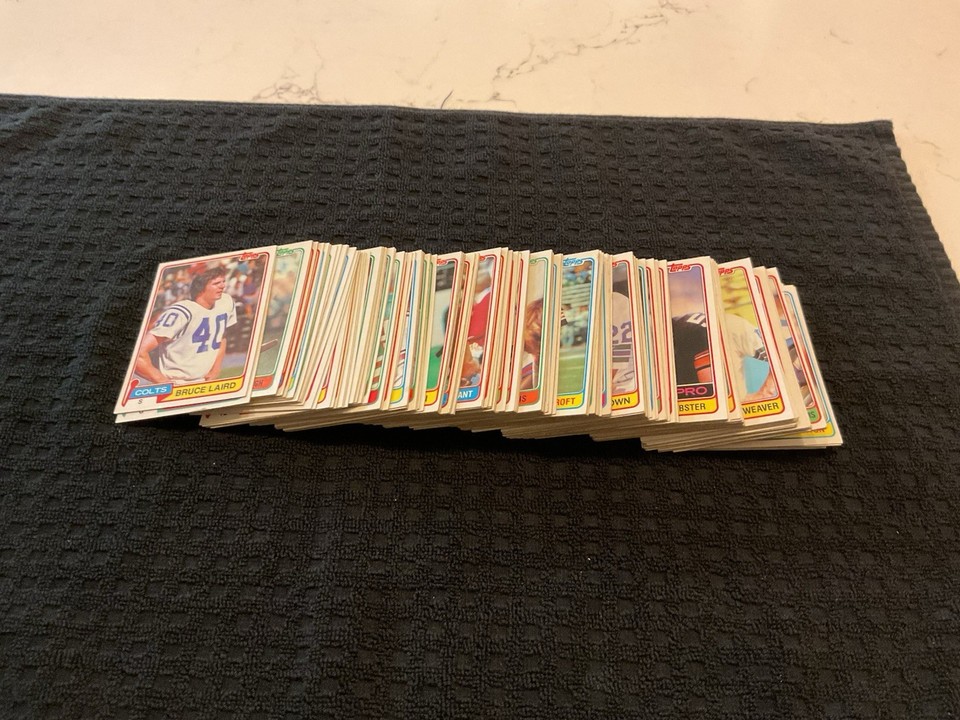 1981 Topps Football Cards, Lot Of 180, Good Condition | eBay
