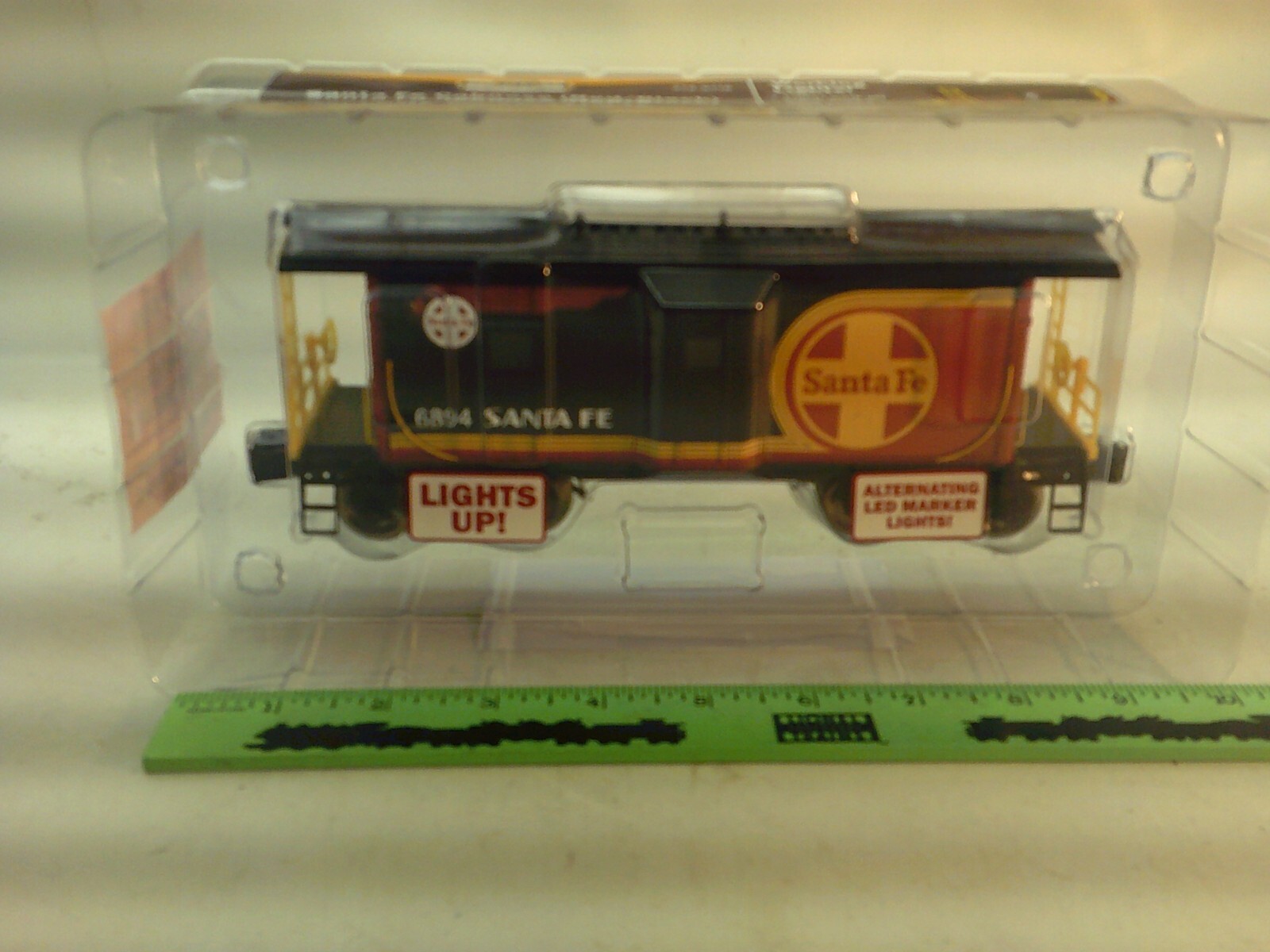 menards Santa Fe Blackbonnet Bay Window Lighted Caboose | eBay
