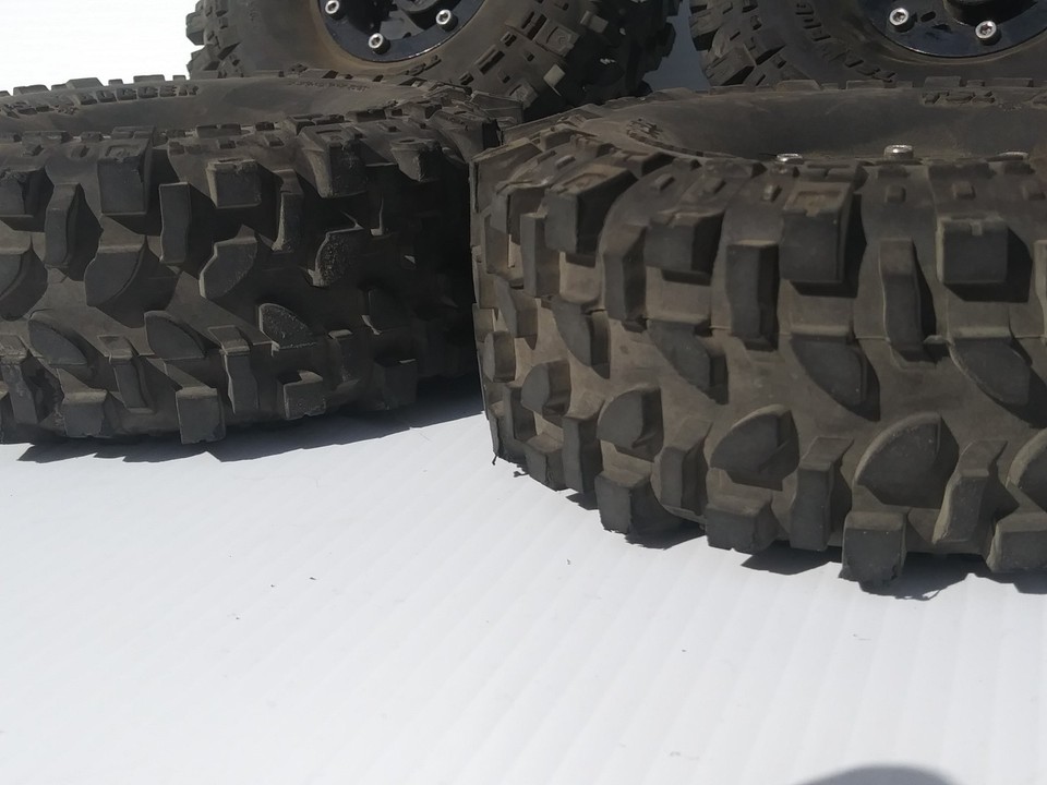 Set 4 2.2 Wheels Super Swampers TSL Boggers axial traxxas beadlock 5.9 ...