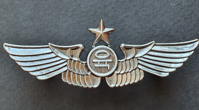ROK Army the Aviation MASTER PILOT WING Badge / CURRENT ORIGINAL RARE ...