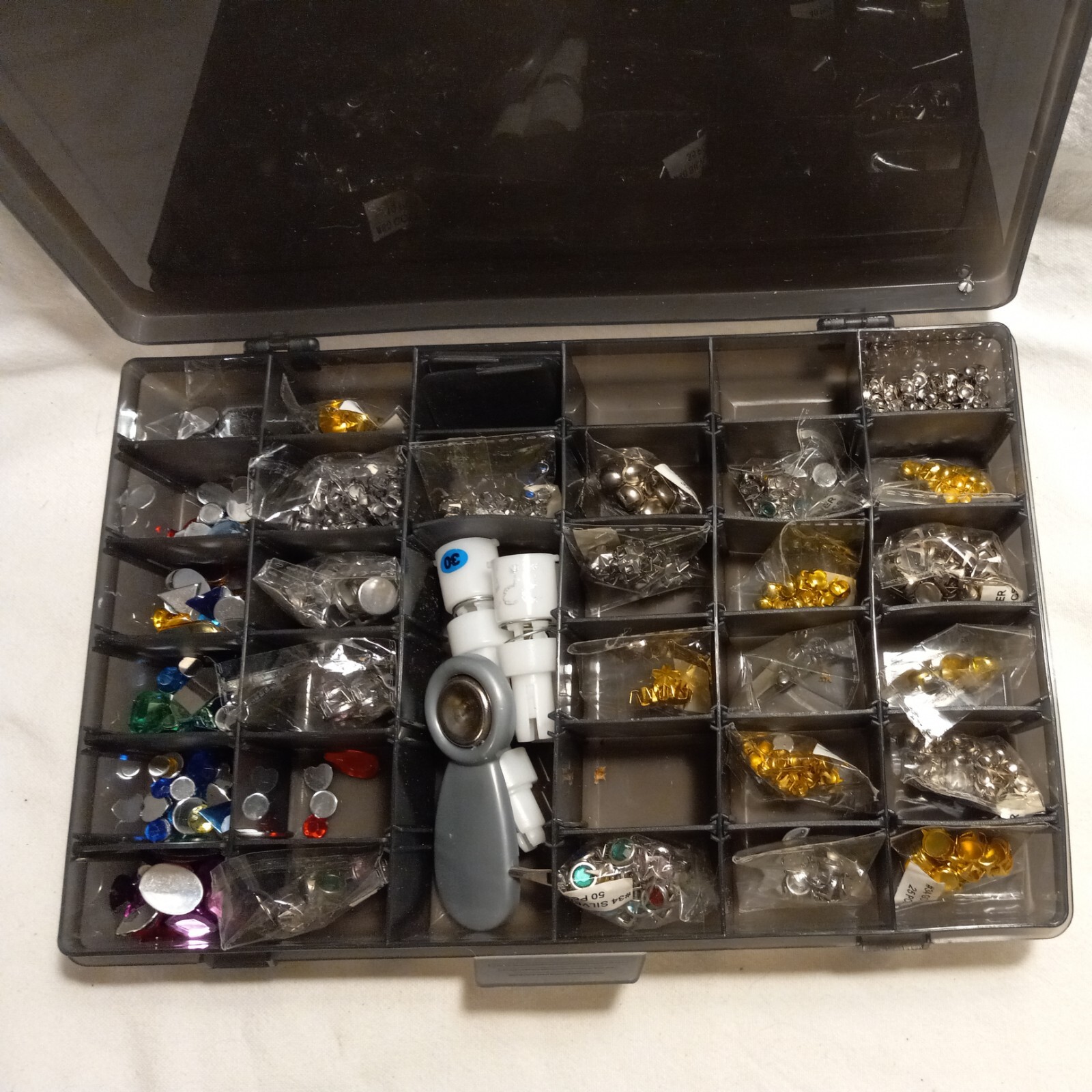 GeMagic Bedazzler Box of gems and Studs- most new in little bags + hand ...