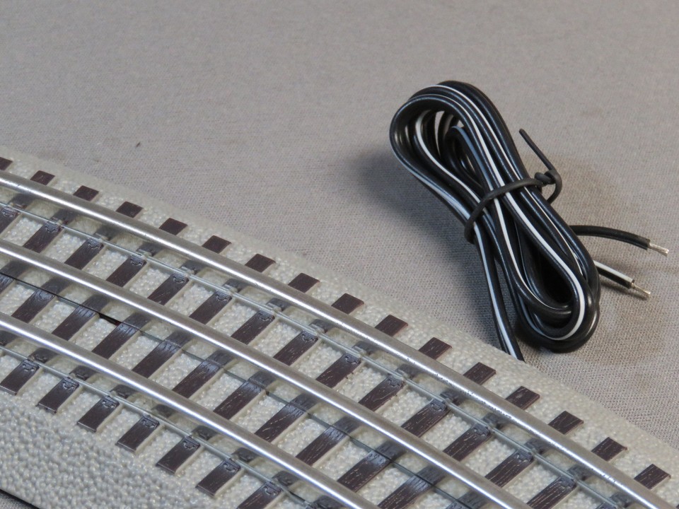 LIONEL FASTRACK train fasttrack fast track curve lockon wire 12015 ...