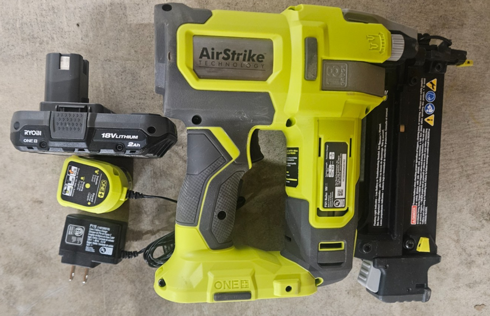 RYOBI 18V One+ Cordless Brad Nailer w/ Battery & Charger Model# P321 | eBay