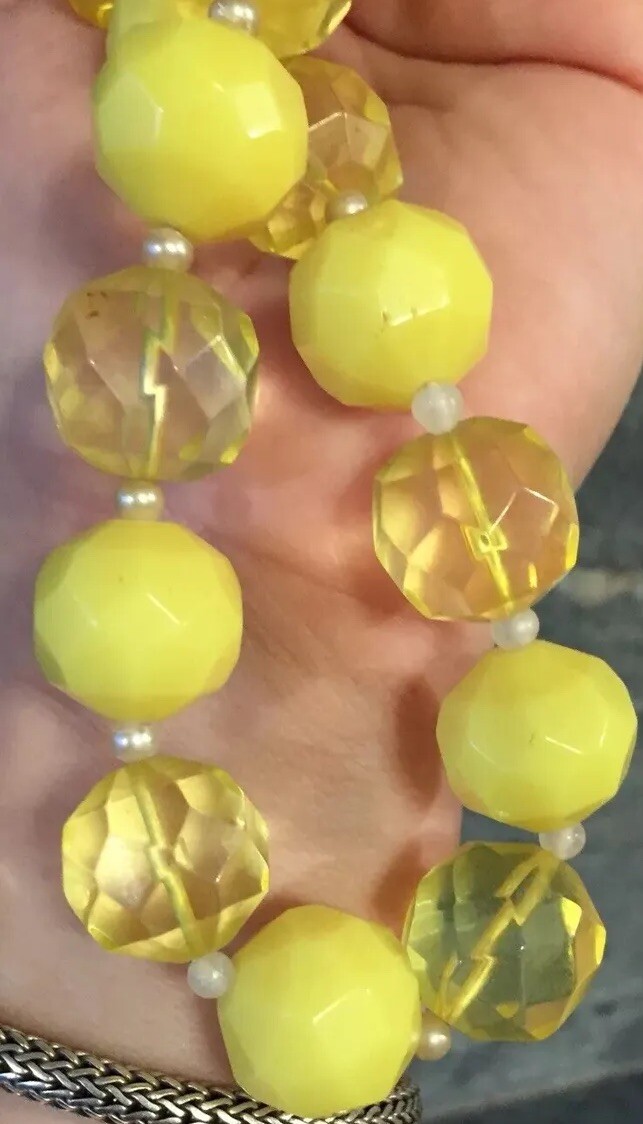 1960s VINTAGE MOD Necklace 16” GROOVY YELLOW CHUNKY M… - Gem