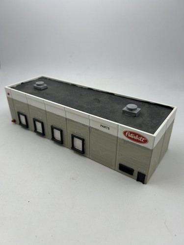 Z Scale Peterbilt Warehouse 1:220 Scale Resin Building Built & Painted ...