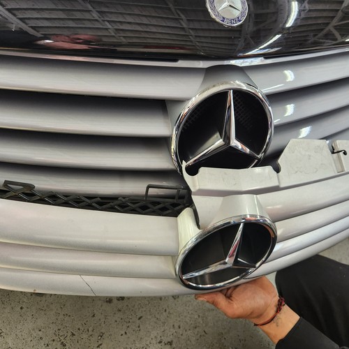 MERCEDES R230 OEM Radiator Grille Assembly Genuine Mesh Frame Star ...