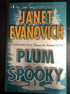 Plum Spooky by Janet Evanovich A Stephanie Plum Between-The Numbers ...